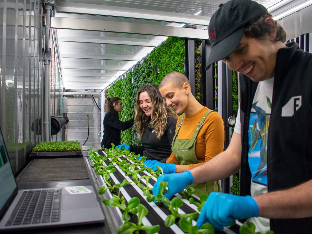 Start container farming - Freight Farms